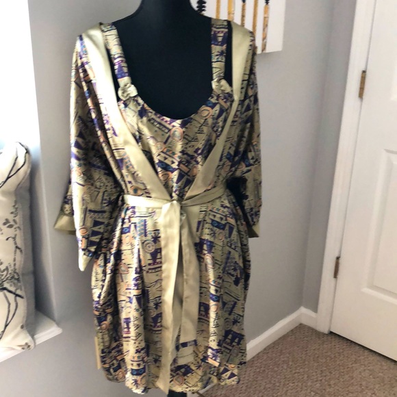 Intimates & Sleepwear | Contessa Di Roma Satin Robe And Nightgown Set ...